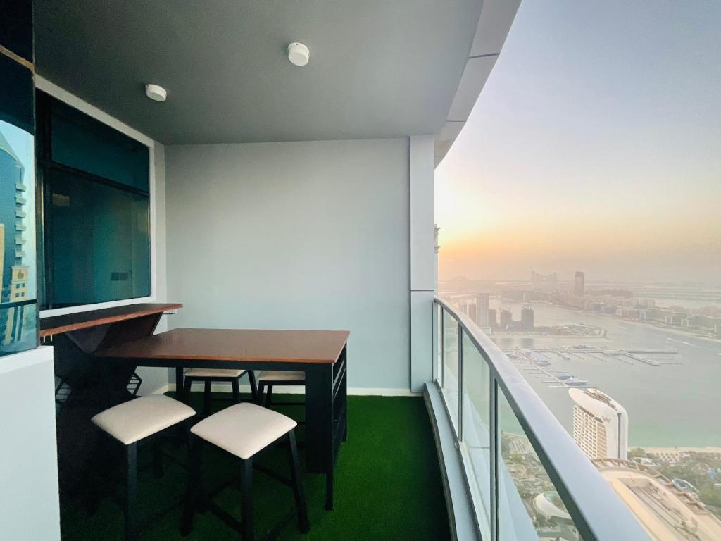 Marina SKY Penthouse | Dubai Penthouse Apartments